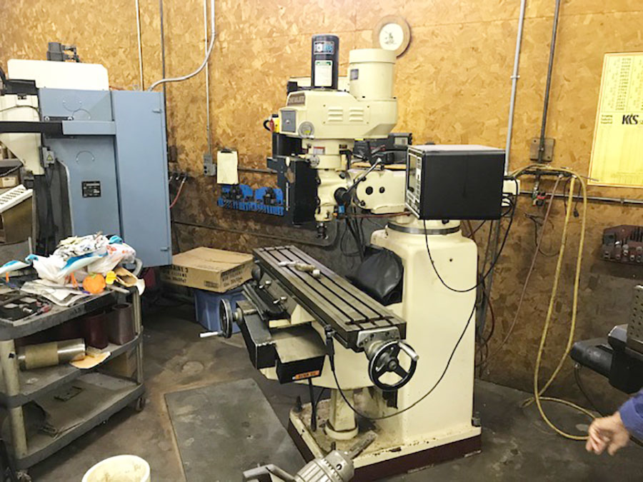 CHEVALIER VERTICAL KNEE MILL, MODEL PROTO TRAK M3, MODEL #FM-32KP, S/N ...